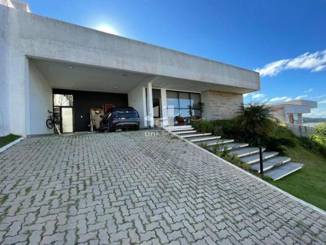Casa Linear de Alto Padrão com 4 Quartos no Spinaville II