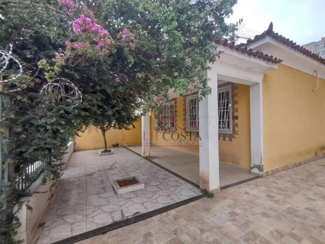 Casa Linear na rua do antigo Caneco 90 com 3 dormitórios sendo 1 suíte à venda, 220 m² por R$ 640.00