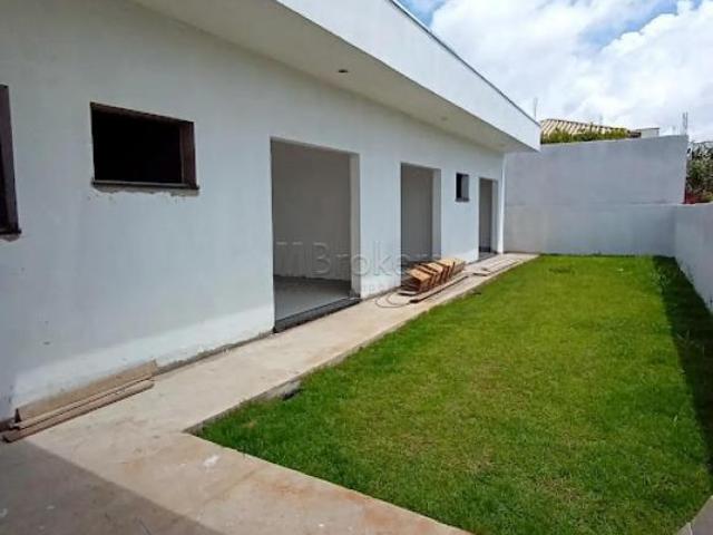 CASA Lívia BOTUCATU / SP