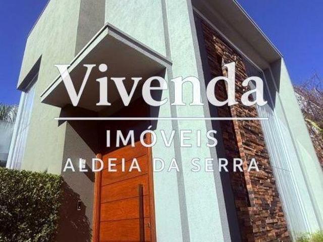 Casa localizada em Aldeia da Serra, Santana de Parnaíba em condomínio fechado com segurança privada