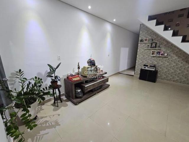 Casa localizada no bairro Monte Verde Proximo ao centro de Betim MG