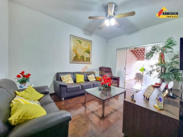 Casa localizada no bairro Niterói