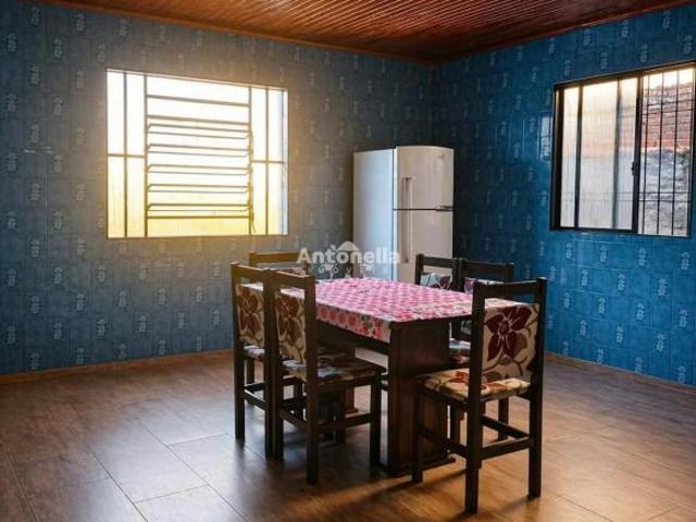 Casa localizada no bairro Nossa Senhora Fátima
