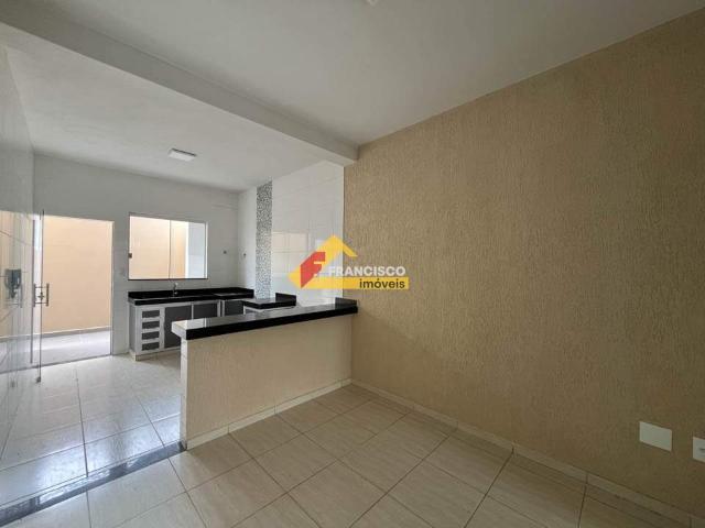 Casa localizada no bairro Dona Rosa