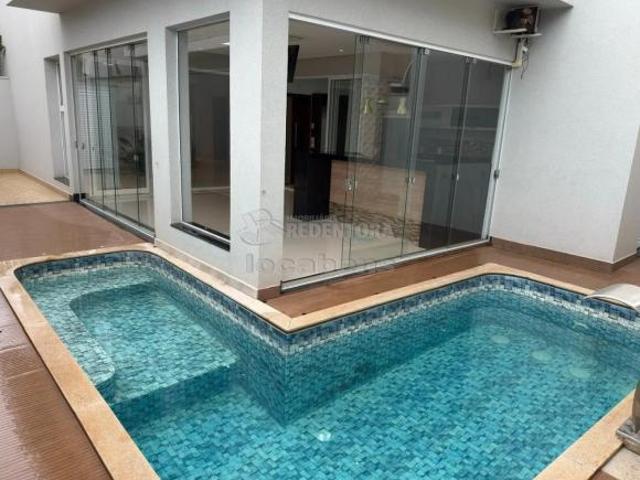 Casa localizada no Damha V com 03 dormitórios e 2 vagas de garagem