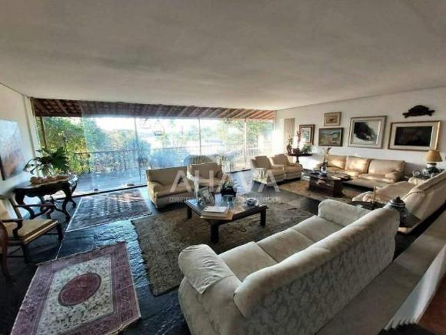 CASA LOTE 1000M² 7 QUARTOS SENDO 1 SUÍTE COM CLOSET 8 VAGAS BAIRRO SÃO LUIZ
