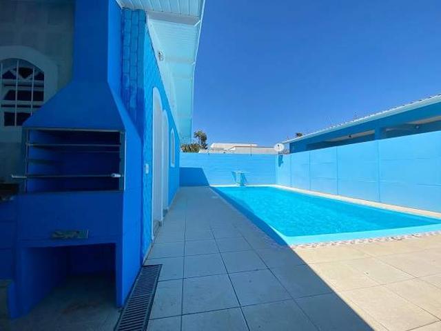 CASA P/15 PES. 3 DORM. AR COND. WIFI PISCINA PRIVATIVA 550 M DA PRAIA MARANDUBA