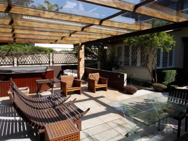Casa Pacaembu 3 Dormitórios 350m²