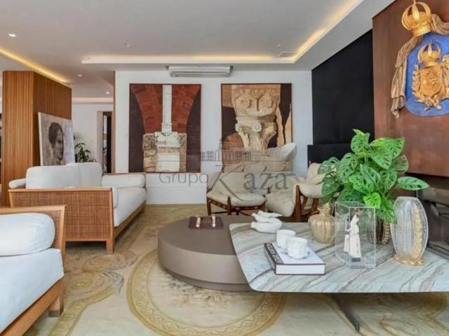 Casa Pacaembu 4 Suítes 657m²
