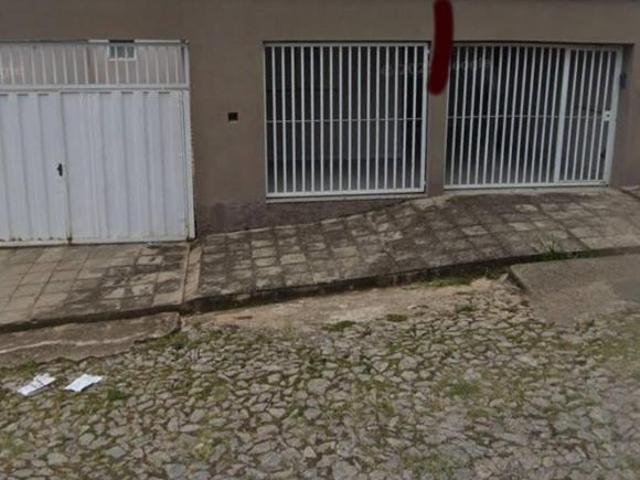Casa padrão 2dorms 3 vagas