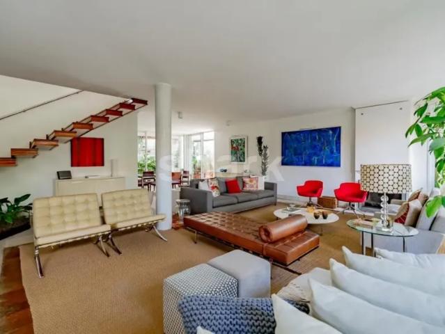 Casa padrão à Venda, Alto de Pinheiros, São Paulo, SP