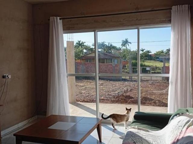 Casa Padrão à Venda em Porangaba/SP