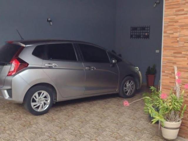 Casa Padrão à Venda em Salto/SP