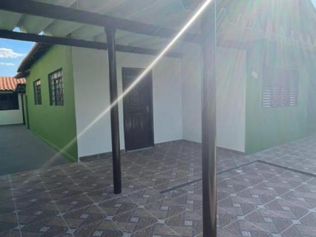 Casa Padrão à Venda
