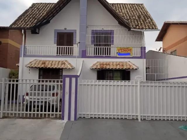 Casa Padrão, com 3 quartos e 1 banheiros à Venda, 113 m² em Niterói/RJ