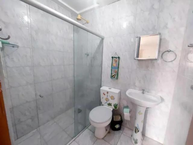 Casa Padrão, com 3 quartos e 2 banheiros à Venda, 140 m² em Carapicuíba/SP