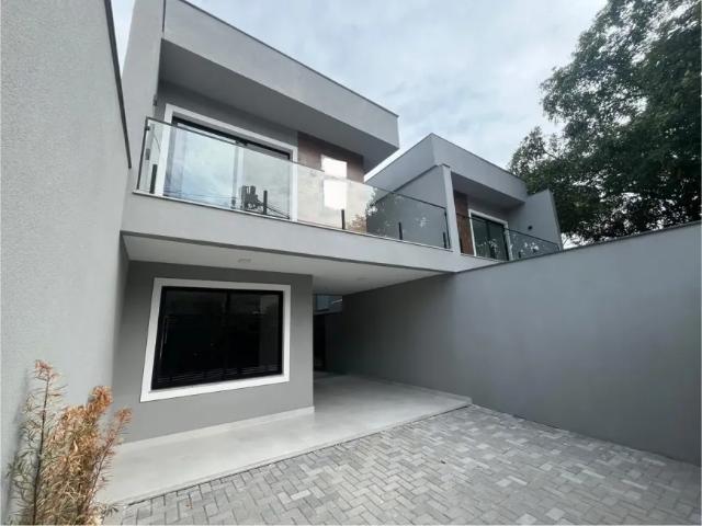 Casa Padrão, com 4 quartos e 5 banheiros à Venda, 200 m² em Niterói/RJ