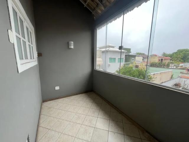 Casa Padrão, com 5 quartos e 3 banheiros à Venda, 206 m² em Niterói/RJ