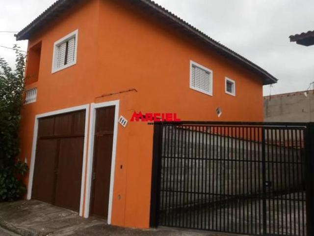 Casa Padrão em Jacarei