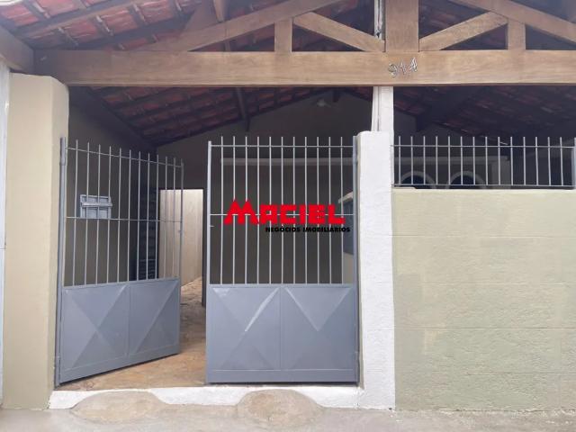 casa padrão em localização privilegiada na vila São Bento