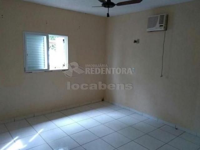 Casa Padrão em Mirassol
