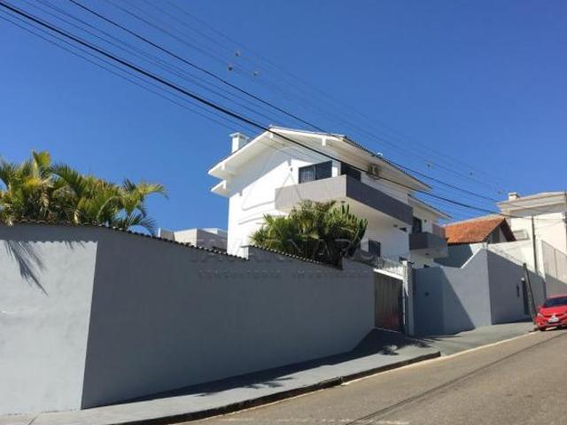Casa Padrão em Ponta Grossa