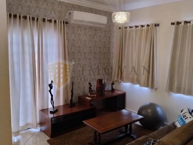 Casa Padrão em Ribeirão Preto