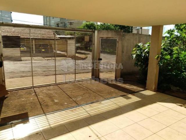 Casa Padrão em São José do Rio Preto