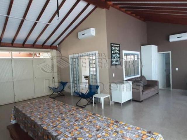 Casa Padrão em São José do Rio Preto