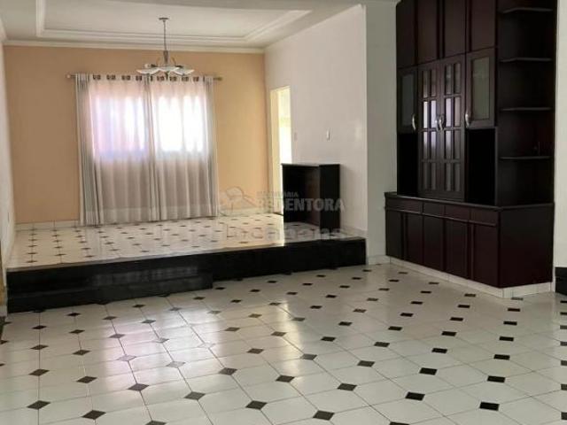 Casa Padrão em São José do Rio Preto