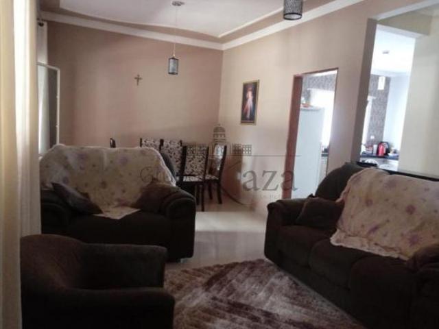 Casa Padrão em São José dos Campos