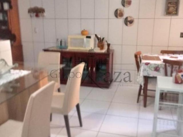 Casa Padrão em São José dos Campos
