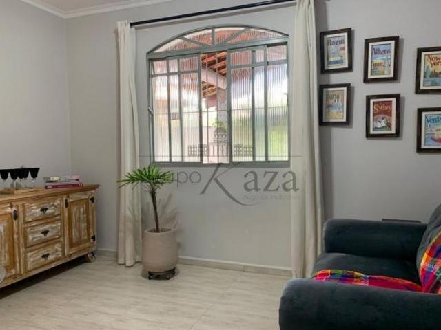 Casa Padrão em São José dos Campos