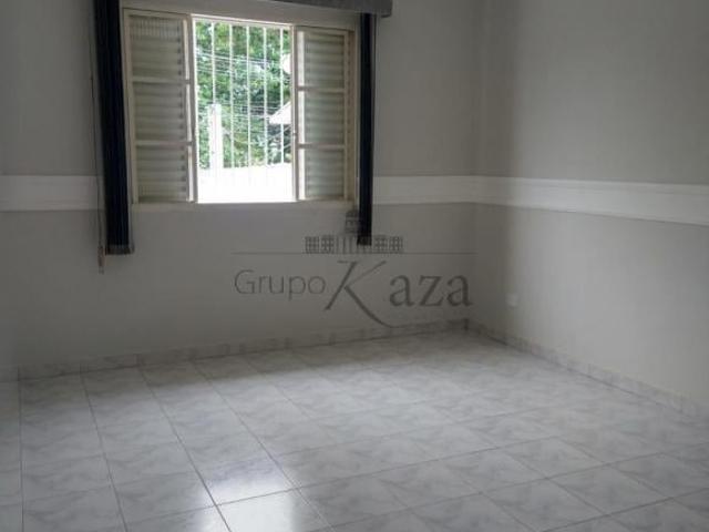 Casa Padrão em São José dos Campos