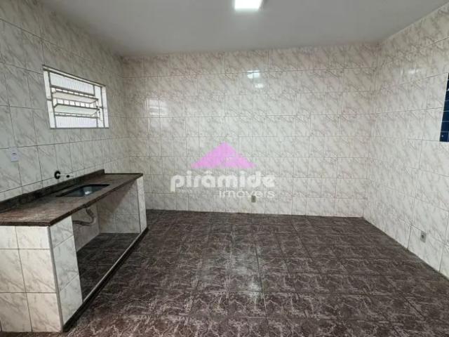 Casa padrão no Jardim Ismênia em São José dos Campos