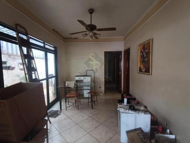Casa padrão para Locação no Bairro Presidente Médici, em Ribeirão Preto