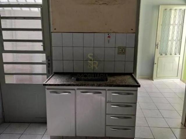 Casa Padrão para Venda no Bairro Vila Tibério, em Ribeirão Preto