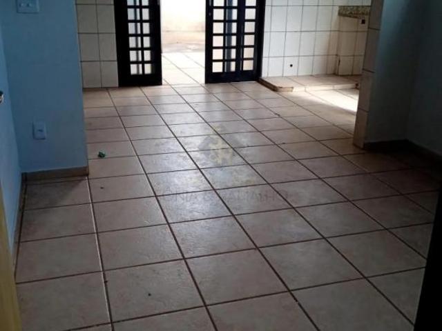 Casa Padrão para Venda no Bairro Vila Tibério, em Ribeirão Preto SP