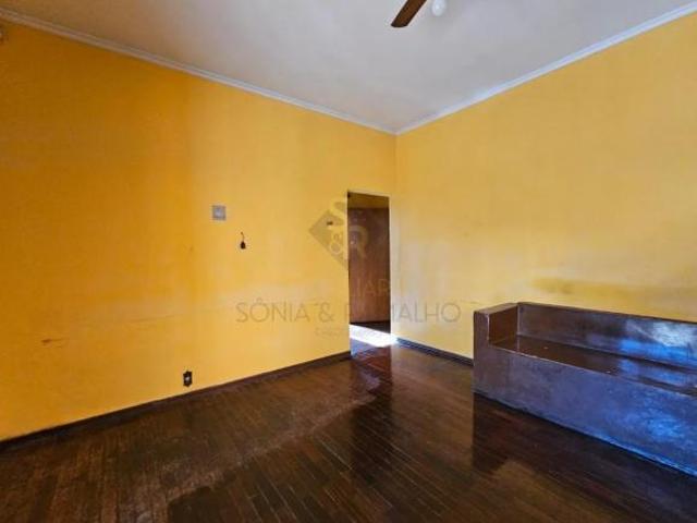 Casa Padrão para venda no Bairro Centro, em Ribeirão Preto