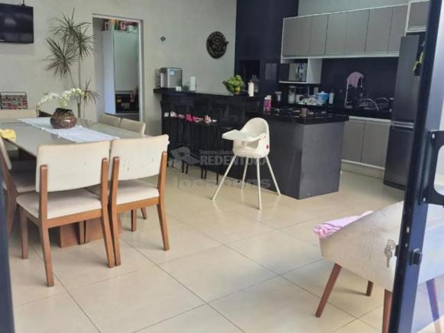 Casa Padrão para Venda com 02 Dormitórios no bairro Residencial Monterey