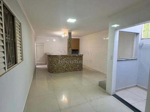 Casa Padrão para Venda com 04 Dormitórios no bairro Jardim Maracanã