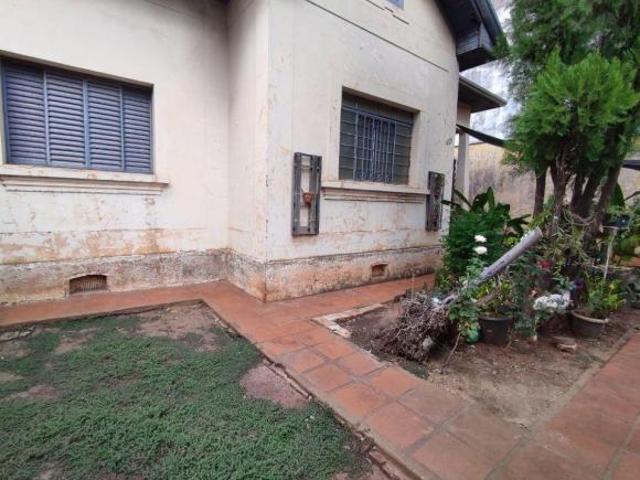 Casa Padrao a Venda no Centro de Aracatuba 3 Dormitorios