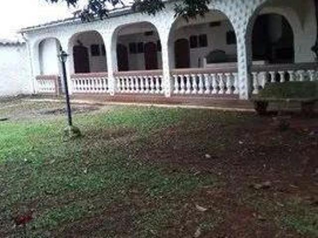 Casa Padrao a venda em Tres Montanhas, Osasco 5 dormitorios e suite!