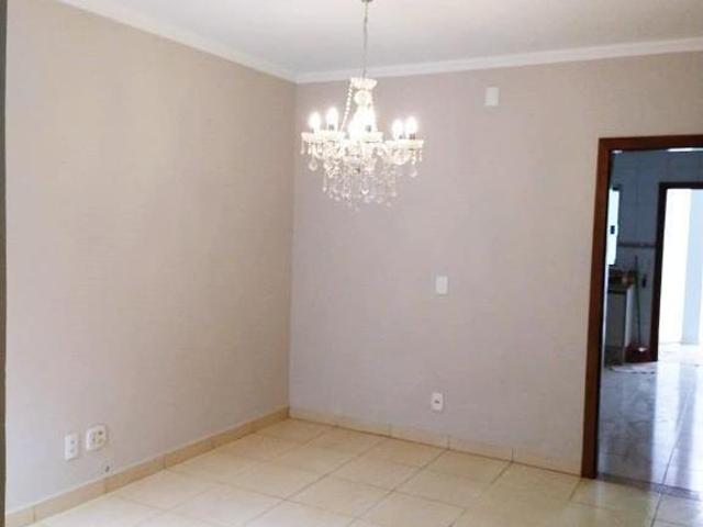 Casa padrao com 3 dormitorios a venda no bairro Planalto em Aracatuba