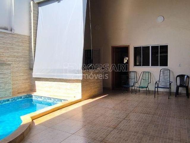 Casa padrao com 3 dormitorios no Jardim Maria Luiza IV em Araraquara