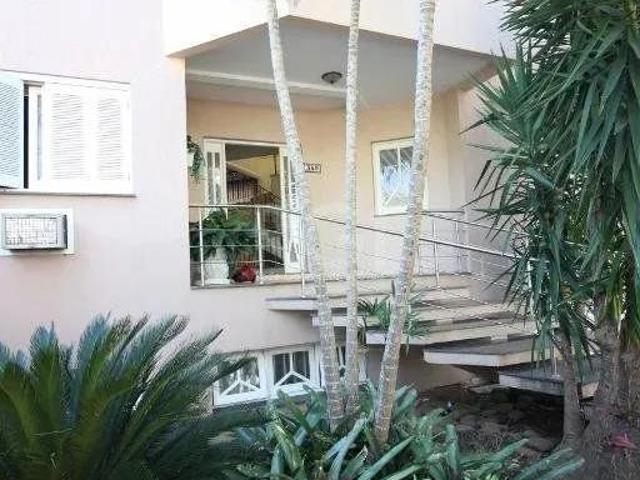 Casa para comprar com 4 dormitórios, 330m² Chácara das Pedras Porto Alegre