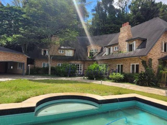 Casa para comprar com 4 quartos 4 suítes, 703m² no Real Parque