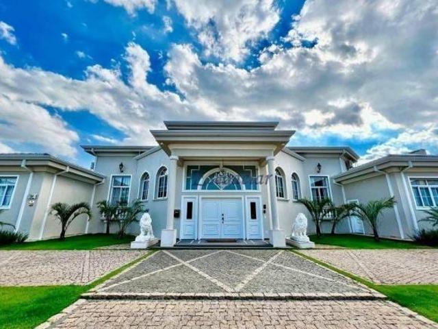 Casa para comprar com 5 suítes, térrea, fitness, espaço pilates, gourmet, 8 vagas, 1.450m² Alphavi