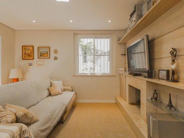 Casa para comprar na Cidade Baixa com 5 quartos 3 suítes