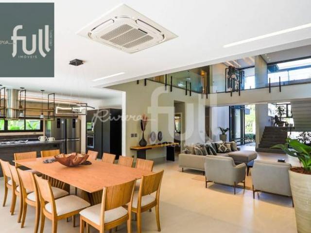 Casa para comprar na Riviera de São Lourenço Bertioga SP